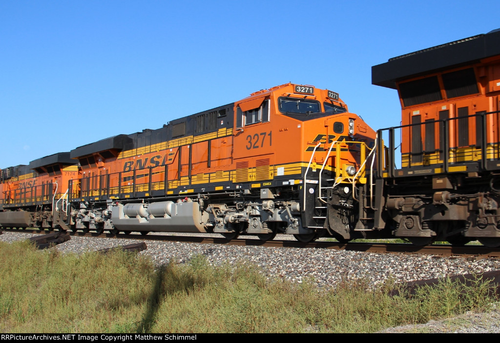 BNSF 3271